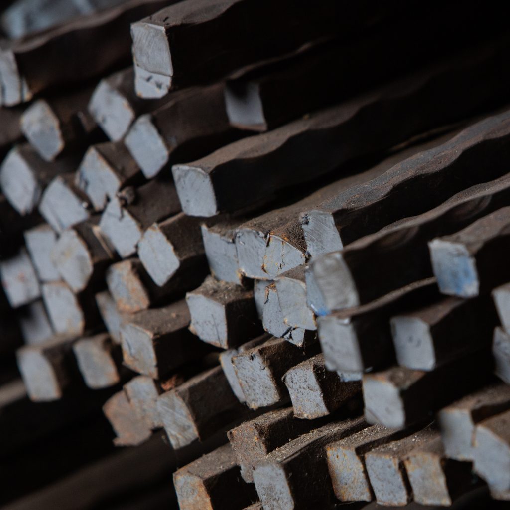 Perfiles y Vigas – HIERROMAT | hierromat.com.uy
